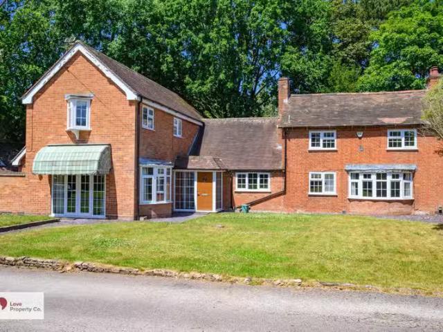 New 2 BA 4 bedroom detached house for rent in Wayside Cottage.