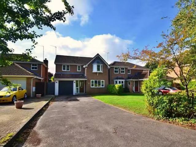 Nice 2 BA 4 bedroom detached house for rent in Upton, BH16