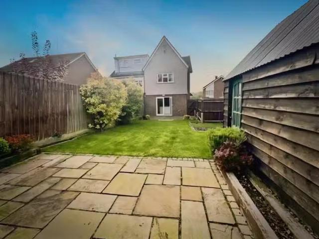 New 2 BA 5 bedroom house for rent in Rylstone Way, Saffron Wal.