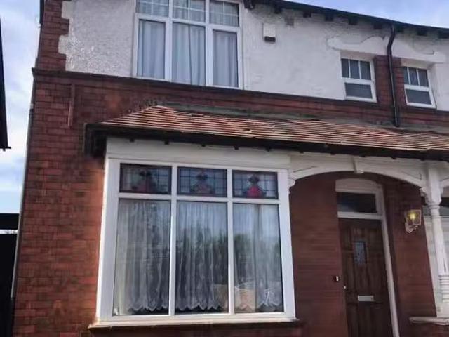Unique 2 BA 5 bedroom semi detached house for rent in Oak Tree.