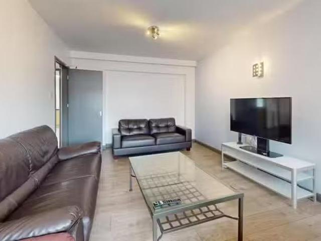 Cozy 2 BA 6 bedroom house for rent in Chester Close, Loughboro.