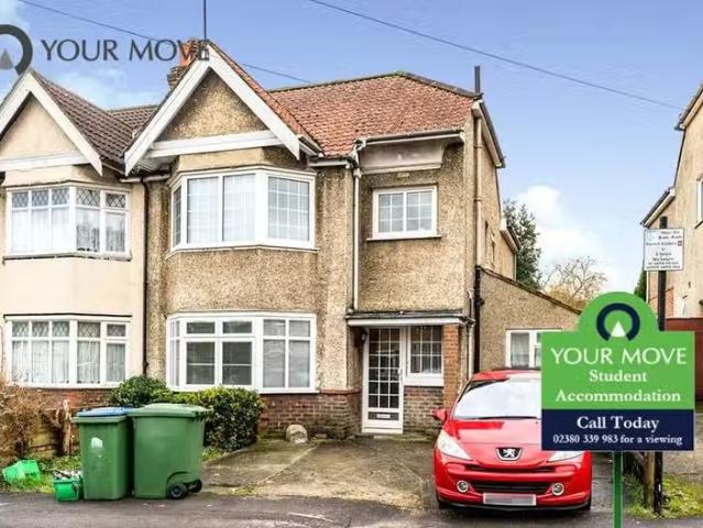 Nice 2 BA 6 bedroom Semi Detached House to rent, Blenheim Gard.