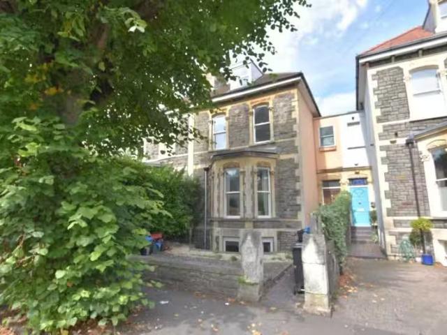 Unique 2 BA 8 bedroom semi detached house for rent in Abbotsfo.