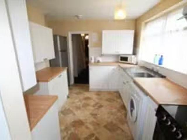 Rental! 2 BA 1 bedroom house share for rent in Grafton Street.