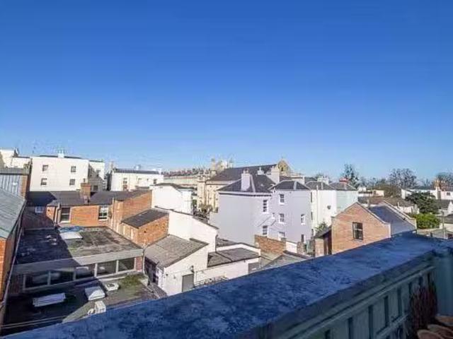 For Rent! 2 BA 2 bedroom apartment for rent in Montpellier Vil.