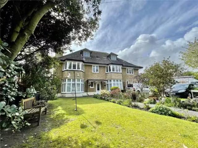 New 2 BA 2 bedroom apartment for rent in Browning Avenue, Bosc.