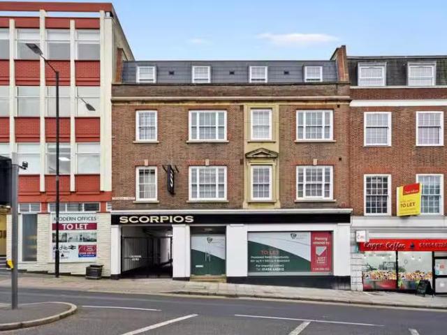 Cheap 2 BA 2 bedroom apartment for rent in Crendon Street, Hig.