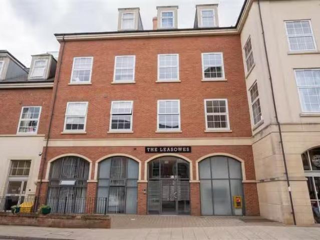 Charming 2 BA 2 bedroom apartment for rent in The Leasowes, 3.