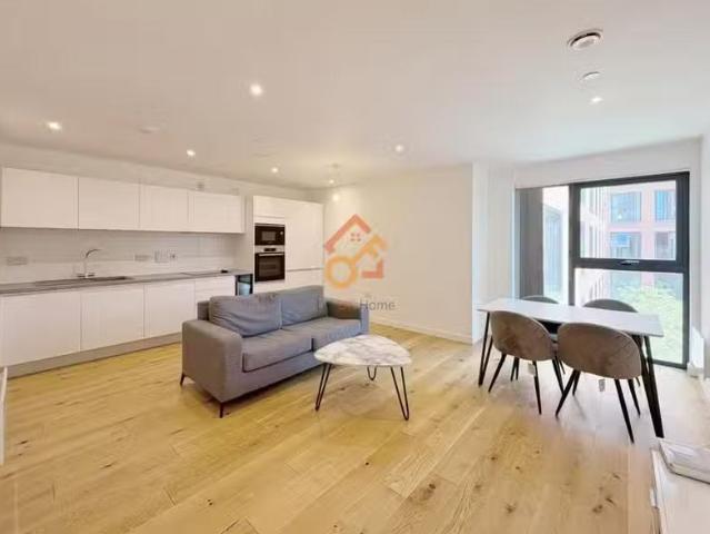 Nice 2 BA 2 bedroom flat for rent in The Axium, 40 Windmill st.