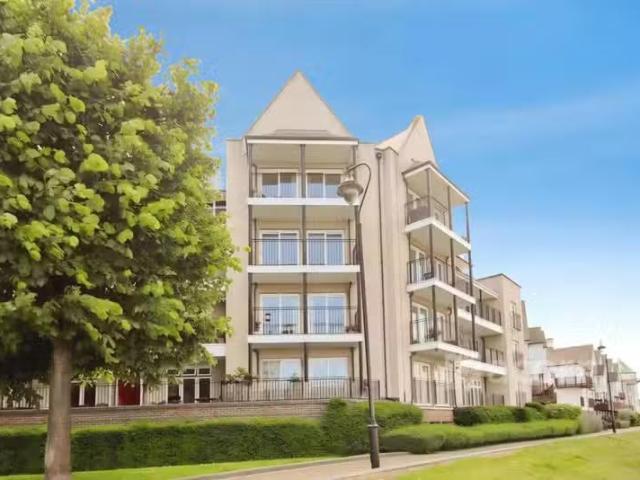 For Rent! 2 BA 2 bedroom flat for rent in The Boulevard Greenh.