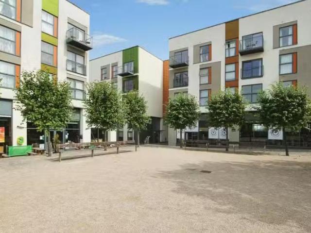 New 2 BA 2 bedroom flat for rent in The Square Cheswick Vill.