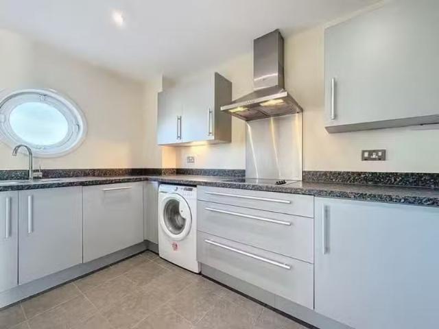 New 2 BA 2 bedroom flat for rent in Watkiss Way, Victoria Whar.