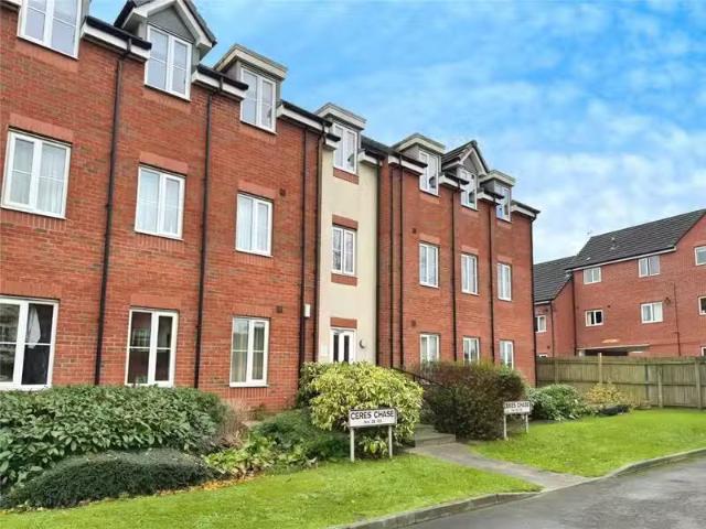 Cozy 2 BA 2 bedroom flat for rent in Ceres Chase, Farnworth, B.