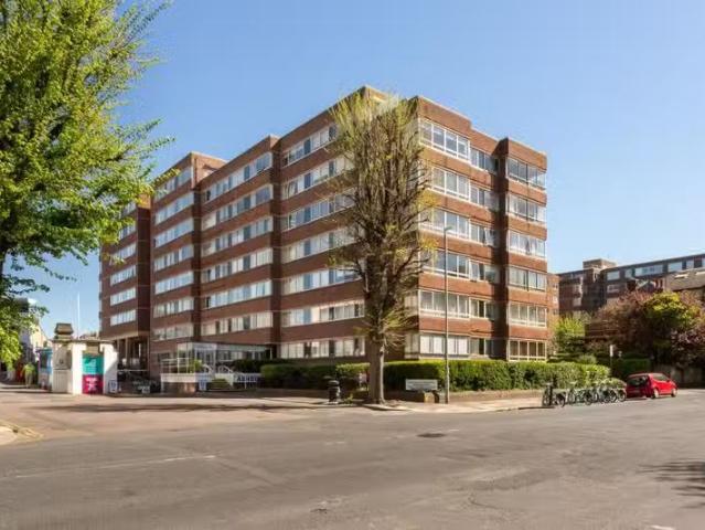 Unique 2 BA 2 bedroom flat for rent in Eaton Road, Hove, BN3