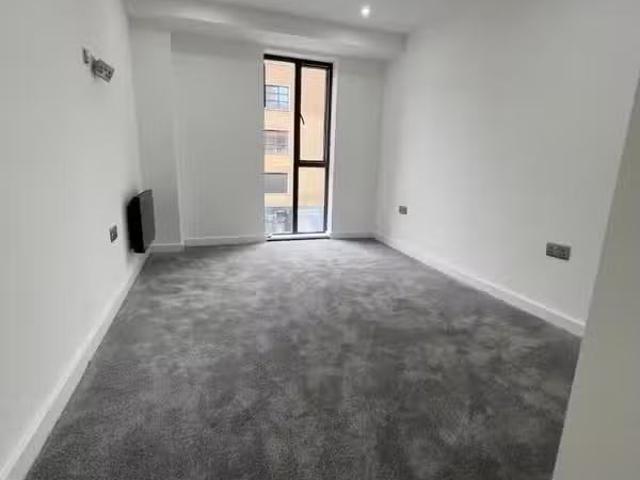 New 2 BA 2 bedroom flat for rent in Flat 15, Florence Street.