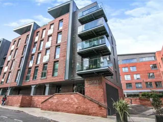 Charming 2 BA 2 bedroom flat for rent in George Street, Cheste.