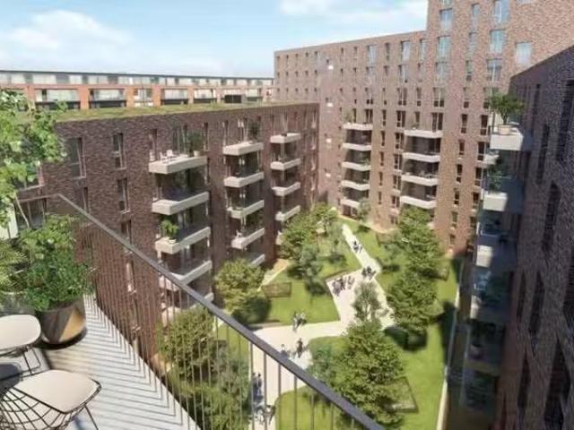 Nice 2 BA 2 bedroom flat for rent in King's Court, 26 Bridge S.