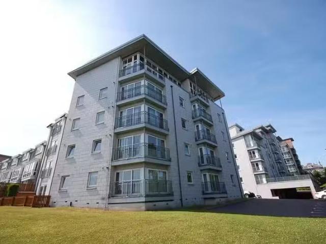 New 2 BA 2 bedroom flat for rent in Rubislaw View, West End, A.