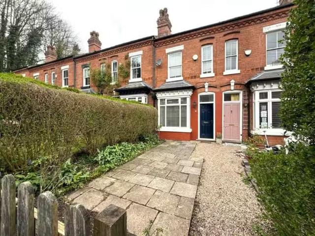 For Rent! 2 BA 2 bedroom house for rent in Warren Avenue, Mose.