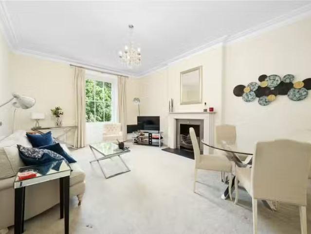 Cozy 2 BA 2 bedroom property to let in Eccleston Square, Westm.