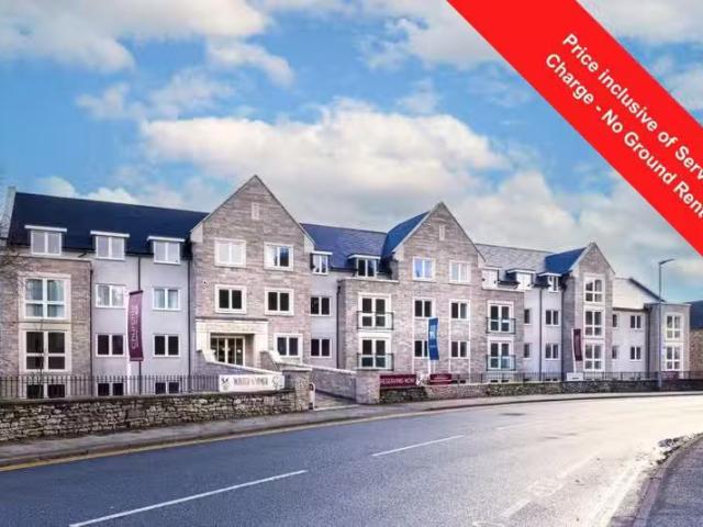 For Rent! 2 BA 2 bedroom retirement property for rent in Eddin.