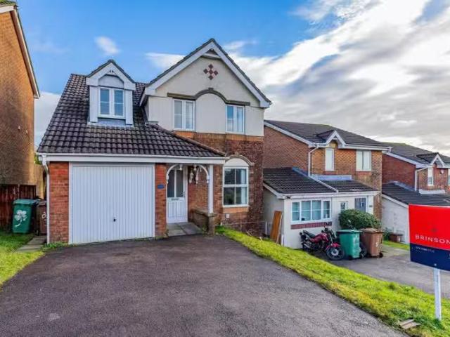 New 2 BA 3 bedroom detached house for rent in Blaen Ifor, Caer.