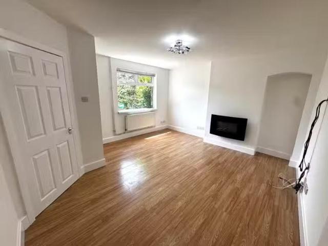 New 2 BA 3 bedroom semi detached house for rent in Wallingford.