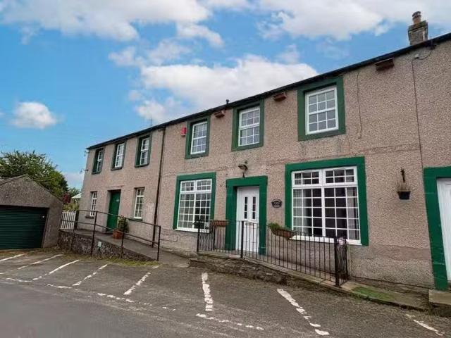 New 2 BA 3 bedroom terraced house for rent in Flat 2 Shoregill.