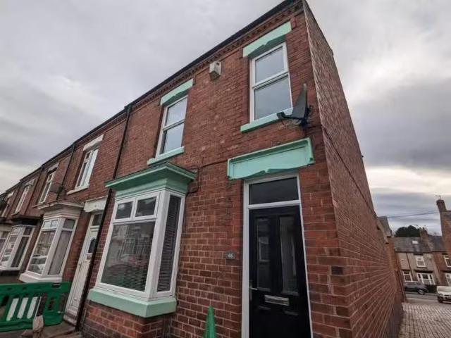 Cozy 2 BA 3 bedroom terraced house for rent in Harrison Terrac.