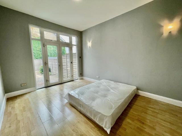 New 2 Bed Flat Ealing Common