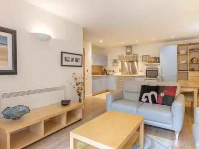 New 2 bedroom apartment for rent in Watermarque, 100 Browning.