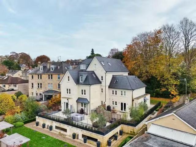 Unique 2 bedroom apartment for rent in Bloomfield Park, Bath.