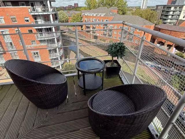 Cheap 2 bedroom apartment for rent in Browning Street, Birming.