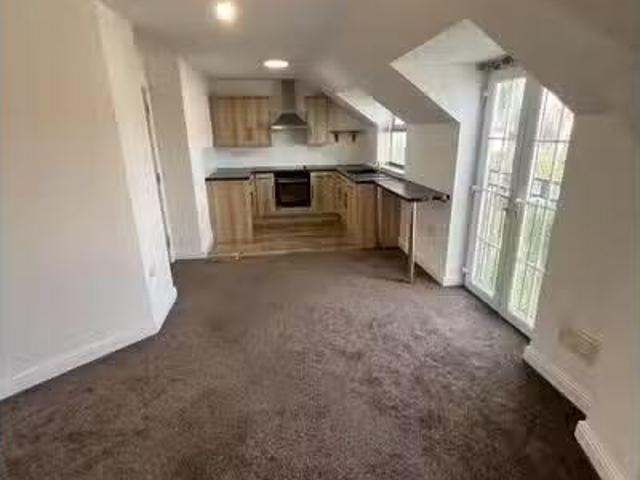 Just in! 2 bedroom apartment for rent in Broadwell Road, Oldbu.