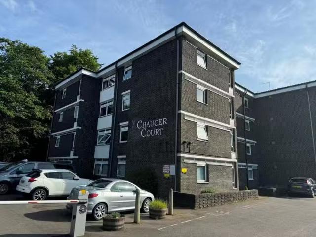 Nice 2 bedroom apartment for rent in Chaucer Court, Canterbury.