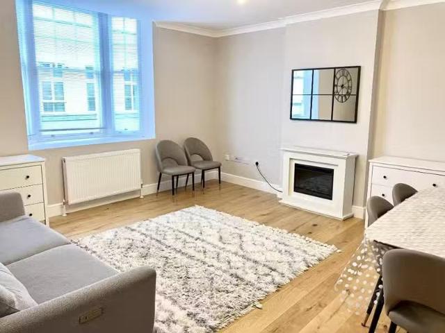 Cheap 2 bedroom apartment for rent in Chequer Street, St. Alba.