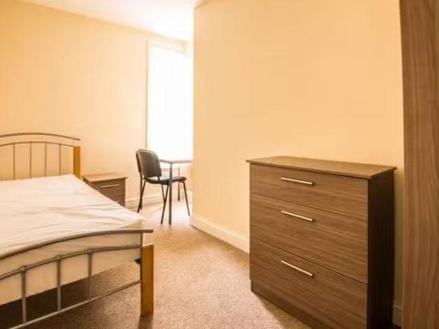 Deal! 2 bedroom apartment for rent in Church Street, Ormskirk.