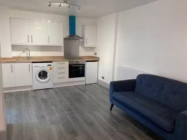 For Rent! 2 bedroom apartment for rent in Church Road LF, Lo.