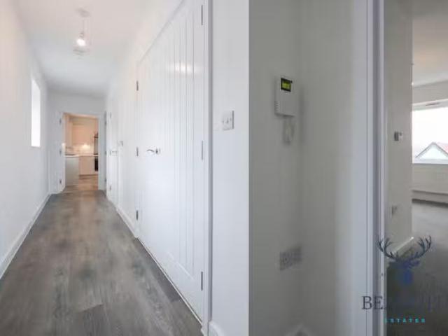 Just in! 2 bedroom apartment for rent in Ernest Miller Court.