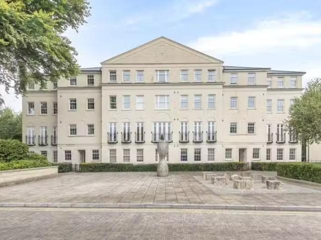 Deal! 2 bedroom apartment for rent in Horstmann Close Bath BA1