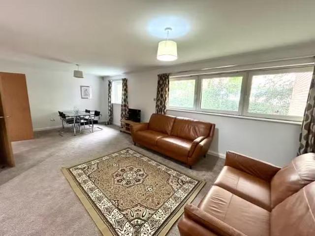 Nice 2 bedroom apartment for rent in Judkin Court, Century Wha.