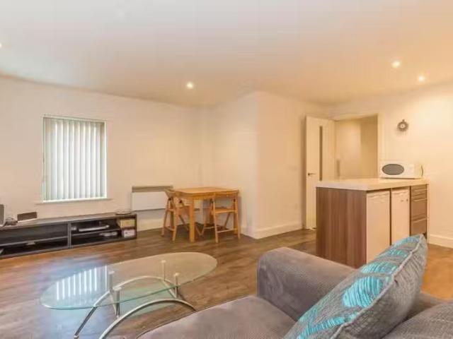Deal! 2 bedroom apartment for rent in Orion, 90 Navigation Str.