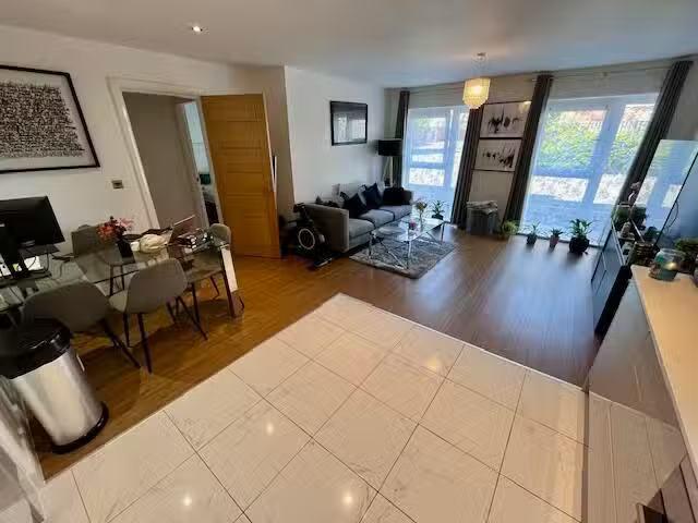 Cozy 2 bedroom apartment for rent in Richard Lewis Way, Shirle.
