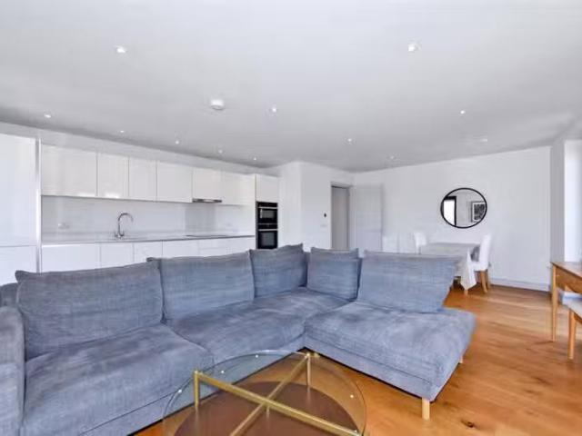 Cozy 2 bedroom apartment for rent in Sugar House, French Yard.