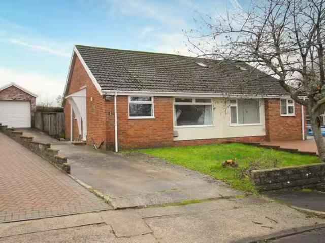 Nice 2 bedroom bungalow for rent in Danybryn, Brynsadler, Pont.