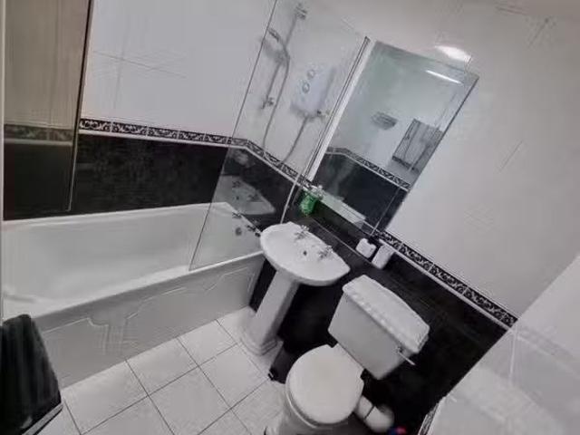 Rental! 2 bedroom flat for rent in 98 Arden Grove, B16 8HQ, B16