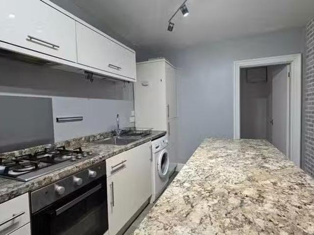 Deal! 2 bedroom flat for rent in Ground Floor 2 Bed Flat With.