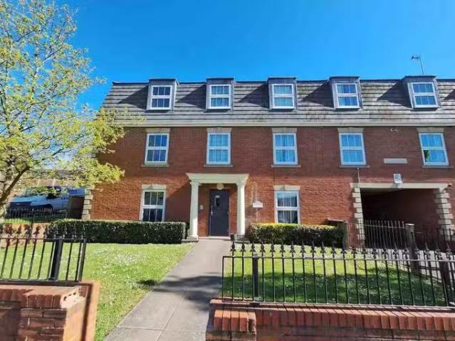 Charming 2 bedroom flat for rent in Kirby Court, CV21