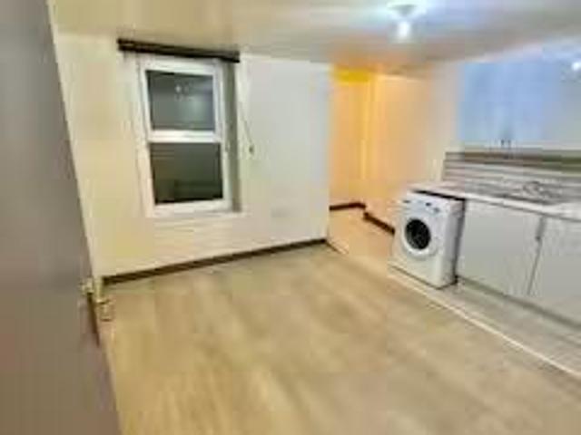 Deal! 2 bedroom flat for rent in Ladypool Road, Birmingham, B12