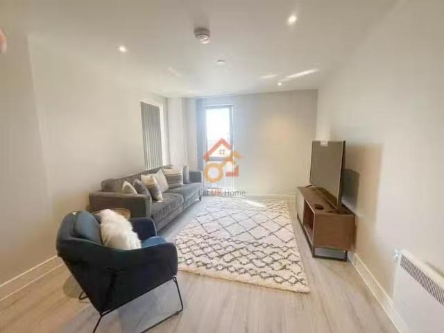 Nice 2 bedroom flat for rent in St Martin's Place, 169 Broad S.